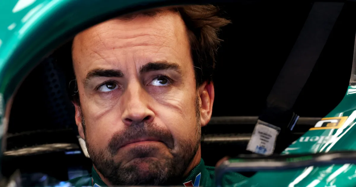 Fernando Alonso causes second red flag in Suzuka