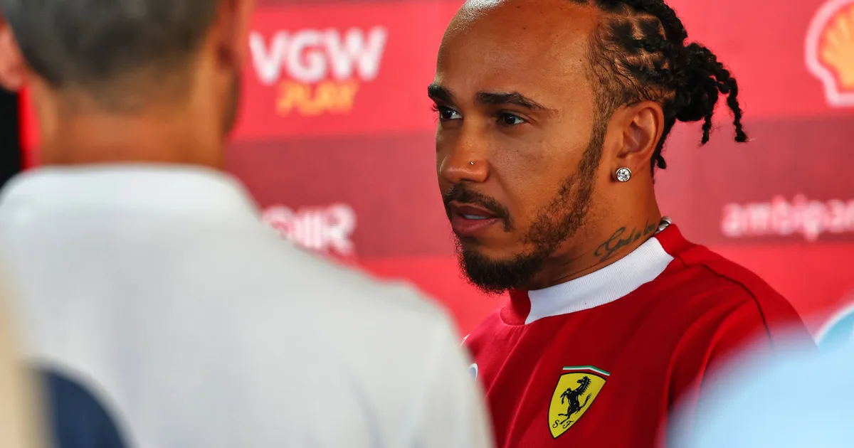 Ecclestone velt vernietigend oordeel over Hamilton: ‘Alles zat hem mee’