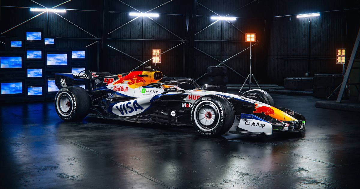 De eerste geluiden van de Red Bull Ford-motor op de baan!