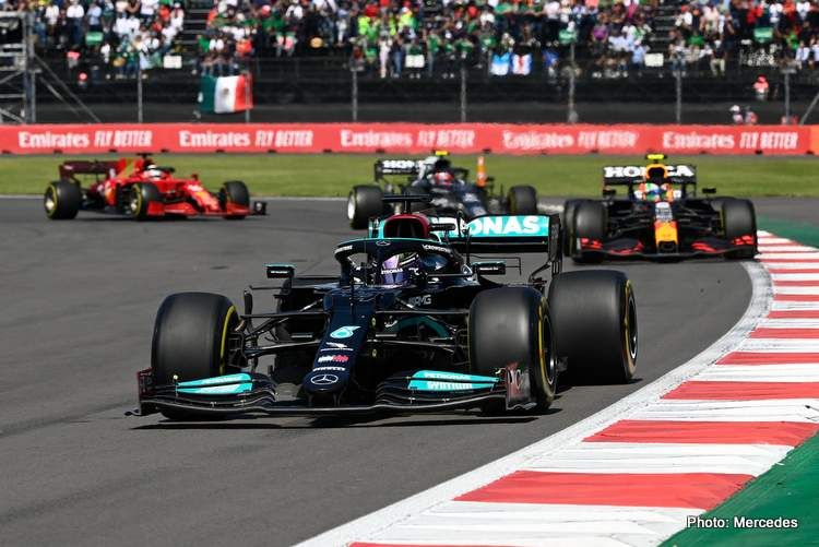 GRANDPRIX247 | Hamilton: Congratulations Max, that car was superior