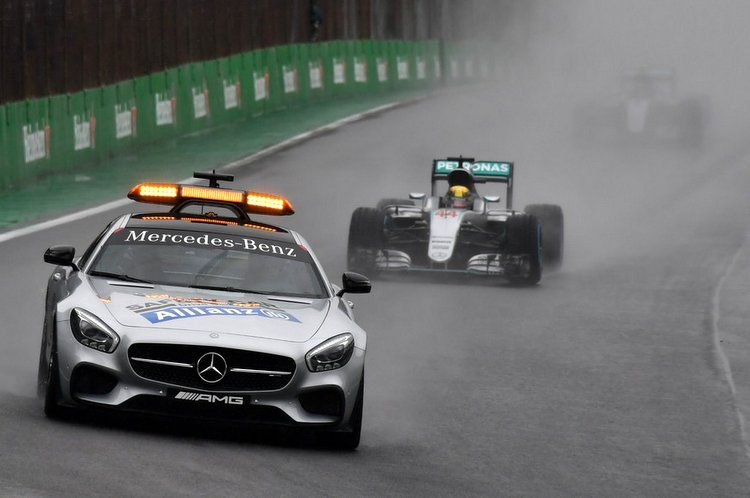 GRANDPRIX247 | Brazilian Grand Prix red flagged twice after crashes