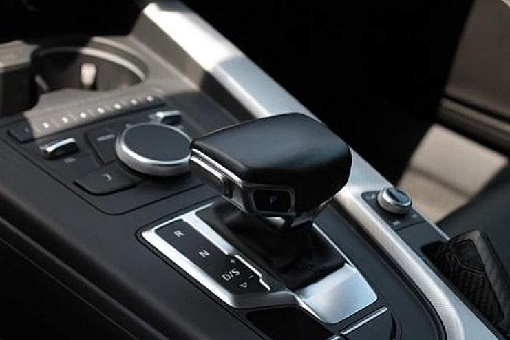 GRANDPRIX247 | Why and How to Upgrade Your Car's Shift Knob