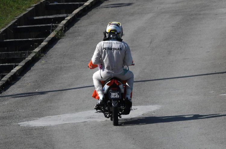 GRANDPRIX247 | Hamilton: I didn’t have equal opportunity