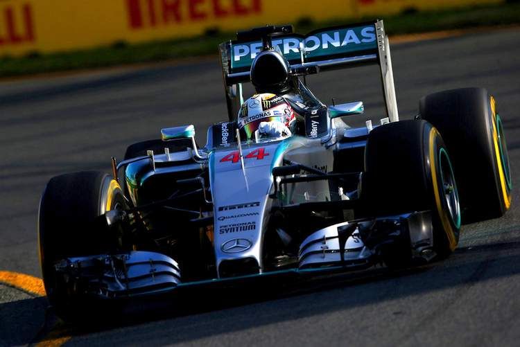 GRANDPRIX247 | Melbourne Qualifying: Hamilton supreme as Mercedes dominate