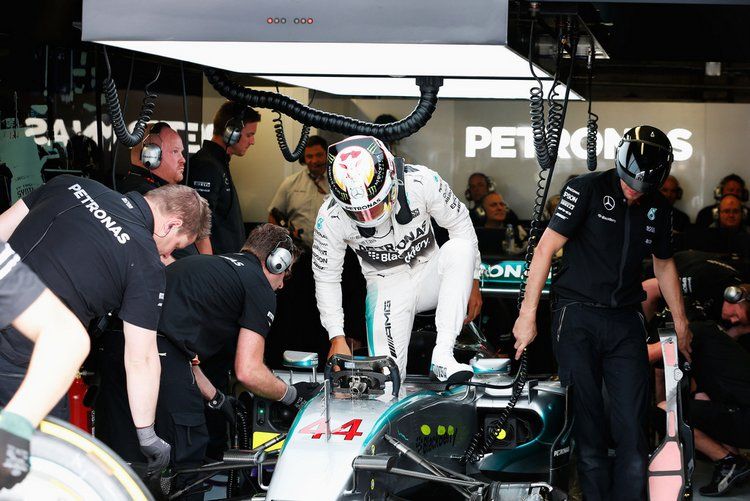 GRANDPRIX247 | Mercedes confident gremlins of 2014 won't return to ...