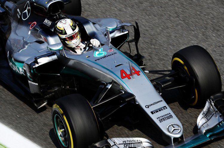 GRANDPRIX247 | Monza Qualifying: Hamilton gives them a hammering