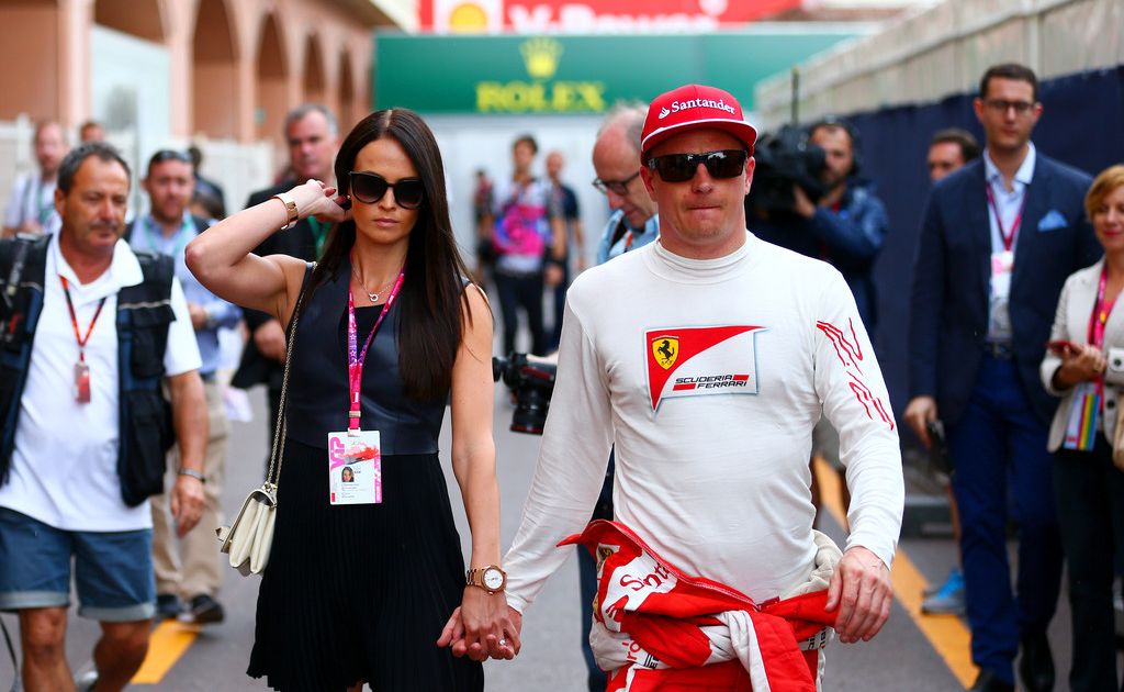 GRANDPRIX247 | Kimi and Minttu tie the knot in Tuscany