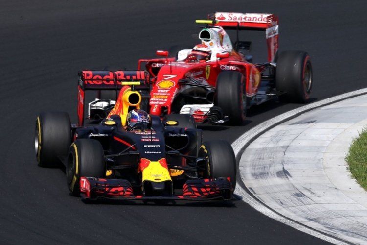 GRANDPRIX247 | Verstappen: You don't just allow somebody by