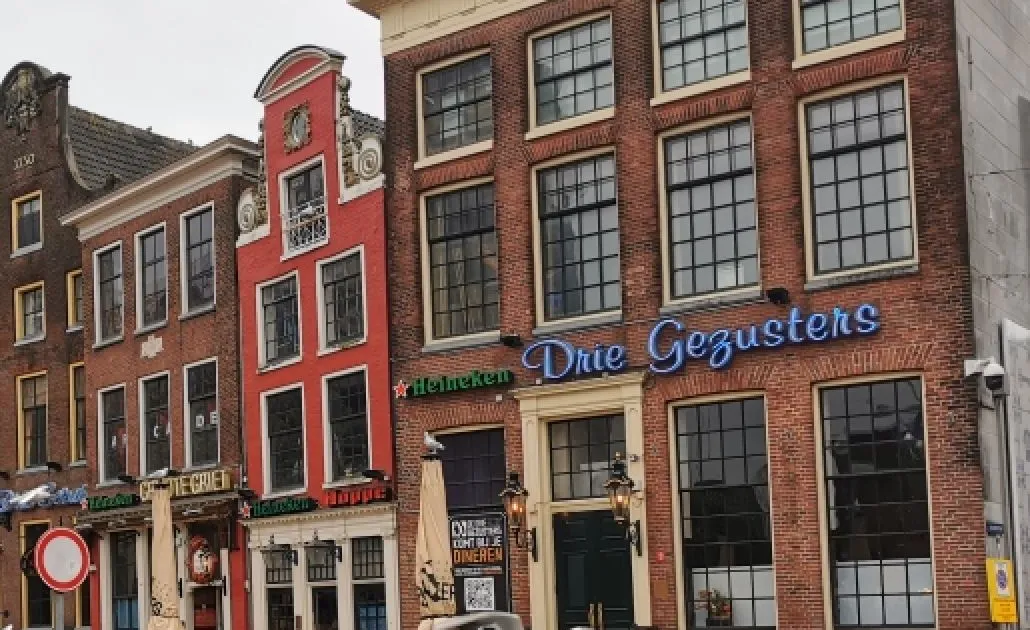 Drie Gezusters afhaallocatie van unieke duurzame kerstboom