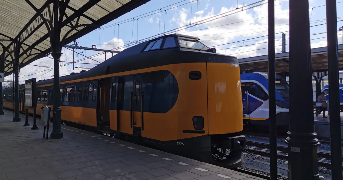 Nieuwe dienstregeling NS: 'Meer treinen van en naar Zwolle en extra vroeg naar de Randstad'