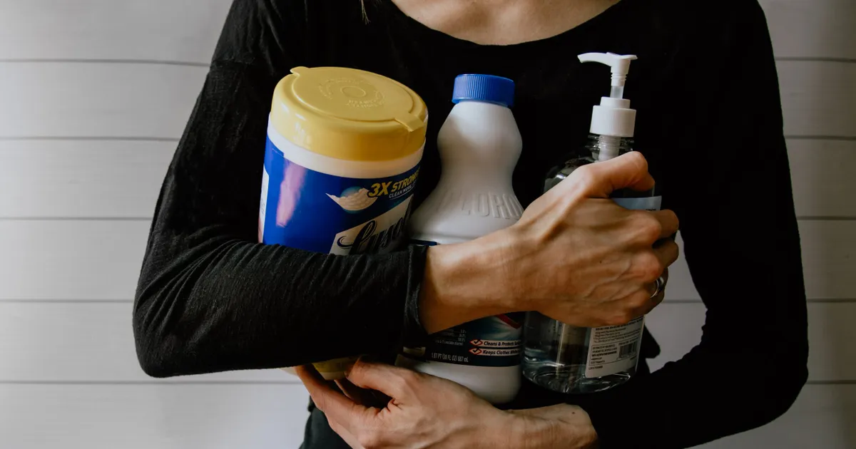 LET OP: Deze schoonmaakmiddelen mag je nooit met elkaar mengen ...