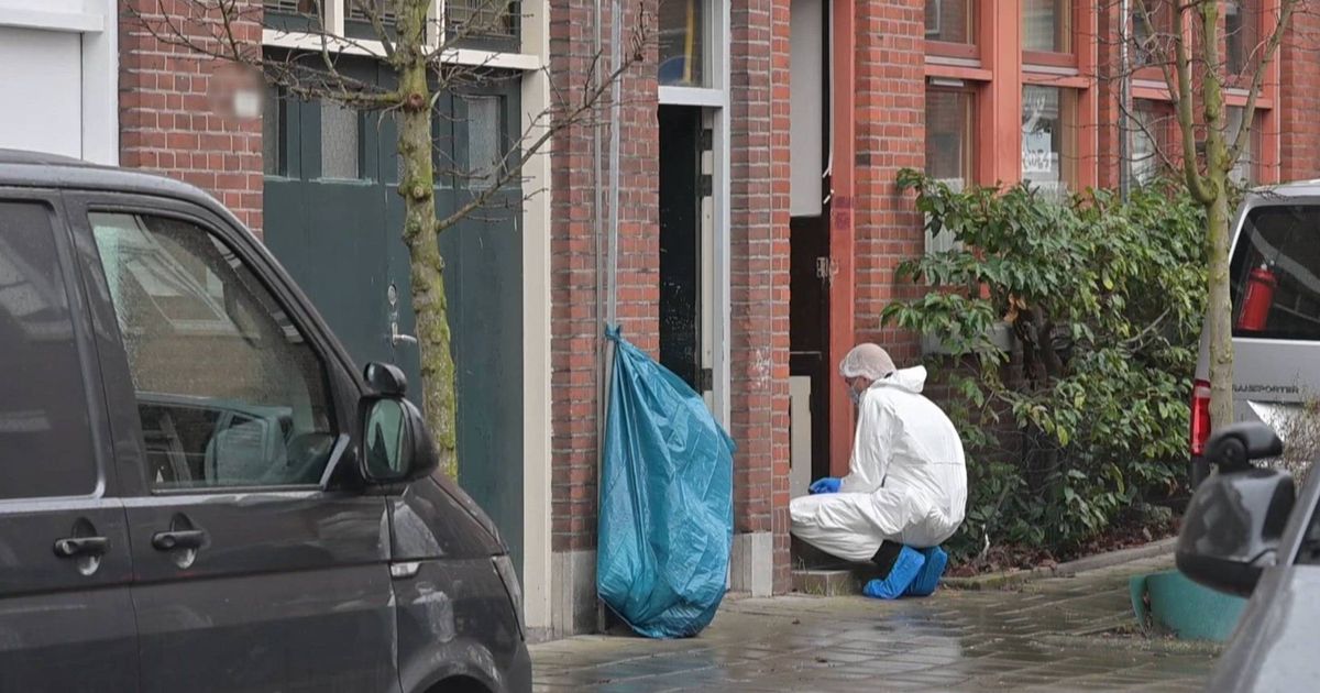 Dode man in woning gevonden onder verdachte omstandigheden