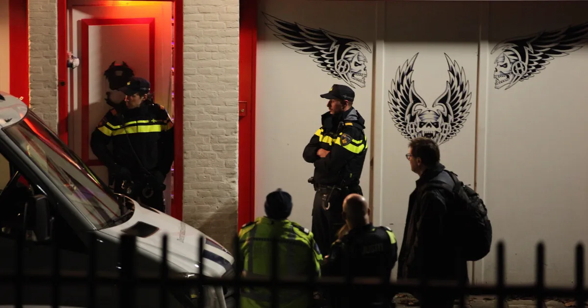 Wanneer Sylvana niet zwijgt, ontkent ze criminele rol in Hell's Angels ...