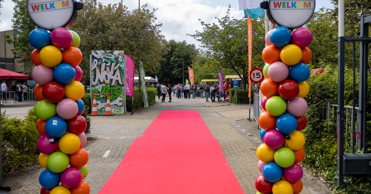 Nova Campus Beverwijk opent studiejaar extra feestelijk