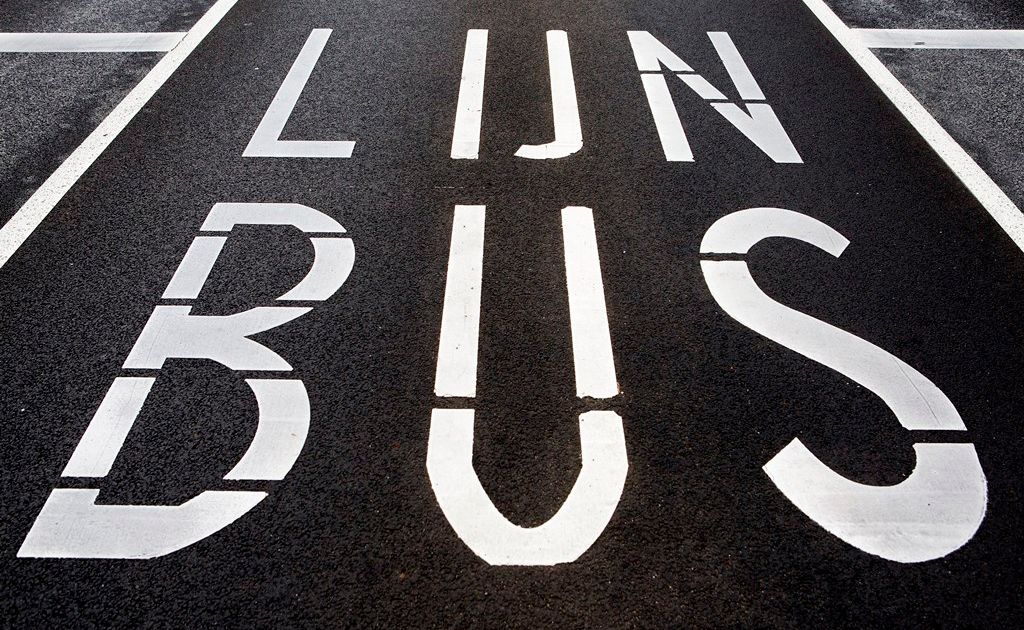 Provincie introduceert nieuwe techniek om bussen voorrang te geven bij ...