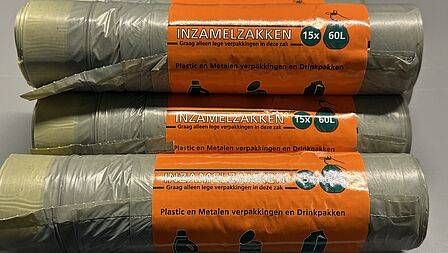 PMD-zakken nu ook gratis af te halen bij diverse supermarkten