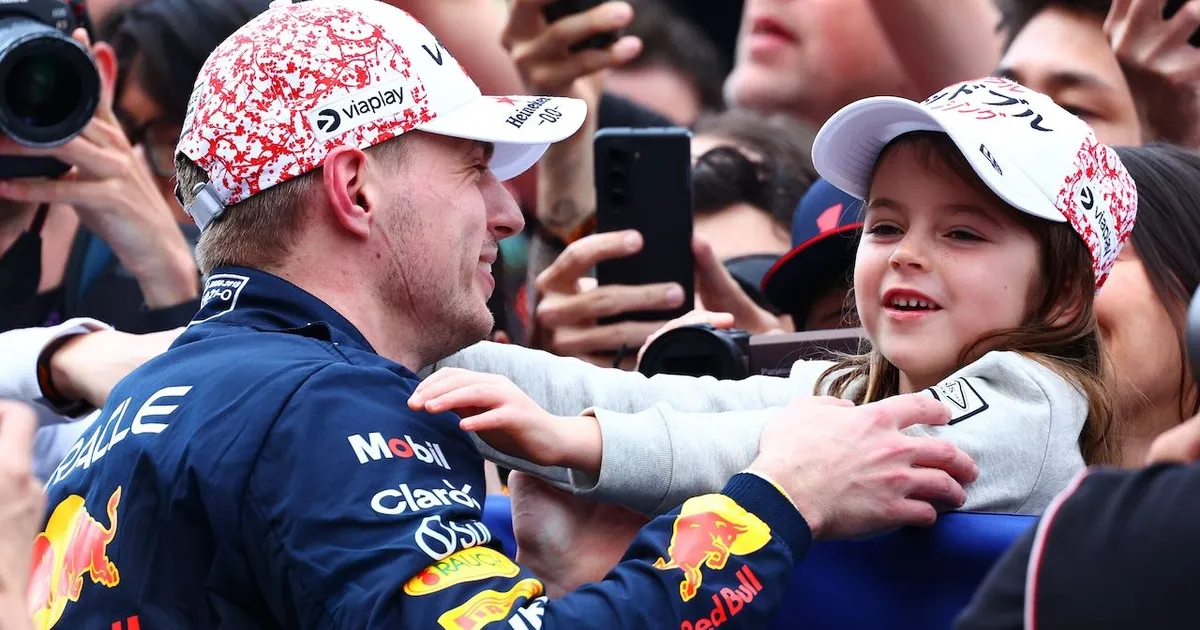 Beelden van Max Verstappen met dochtertje Kelly Piquet gaan de hele wereld over