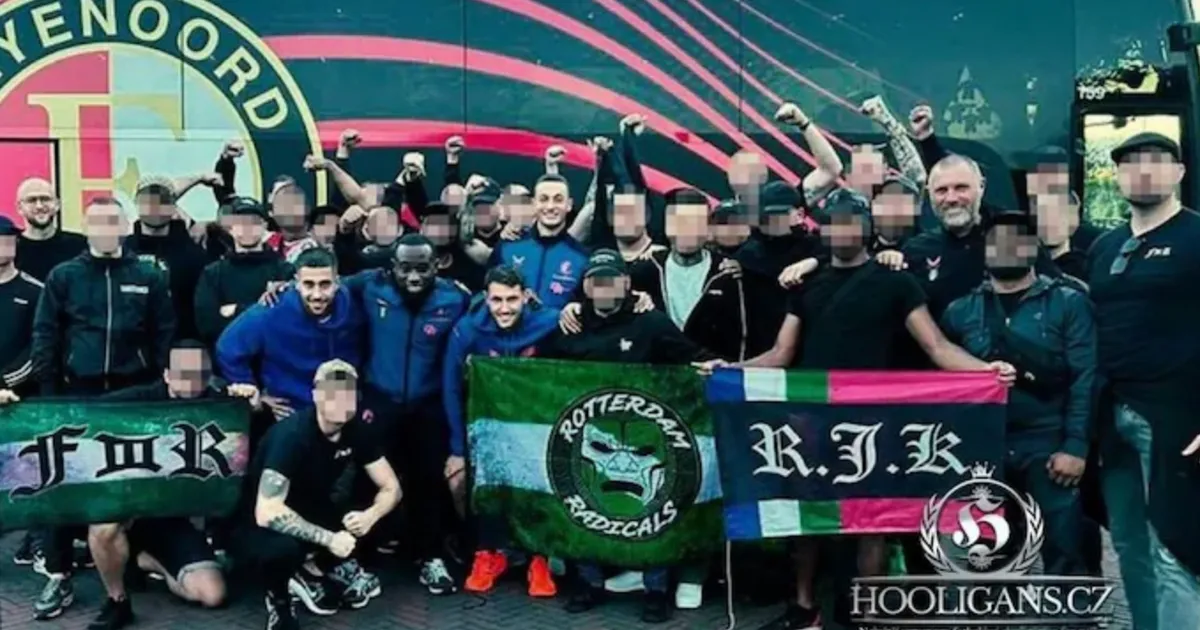 Feyenoord-hooligans infilteren bij ME-oefening en veroorzaken ...