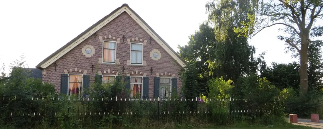 Top2000-kerkdienst in Boerderij De Hoef met eigen huisband