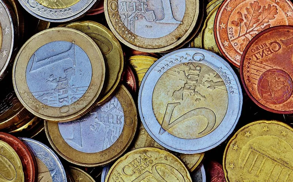 (Verborgen) Armoede, bij wie moet je zijn voor hulp?