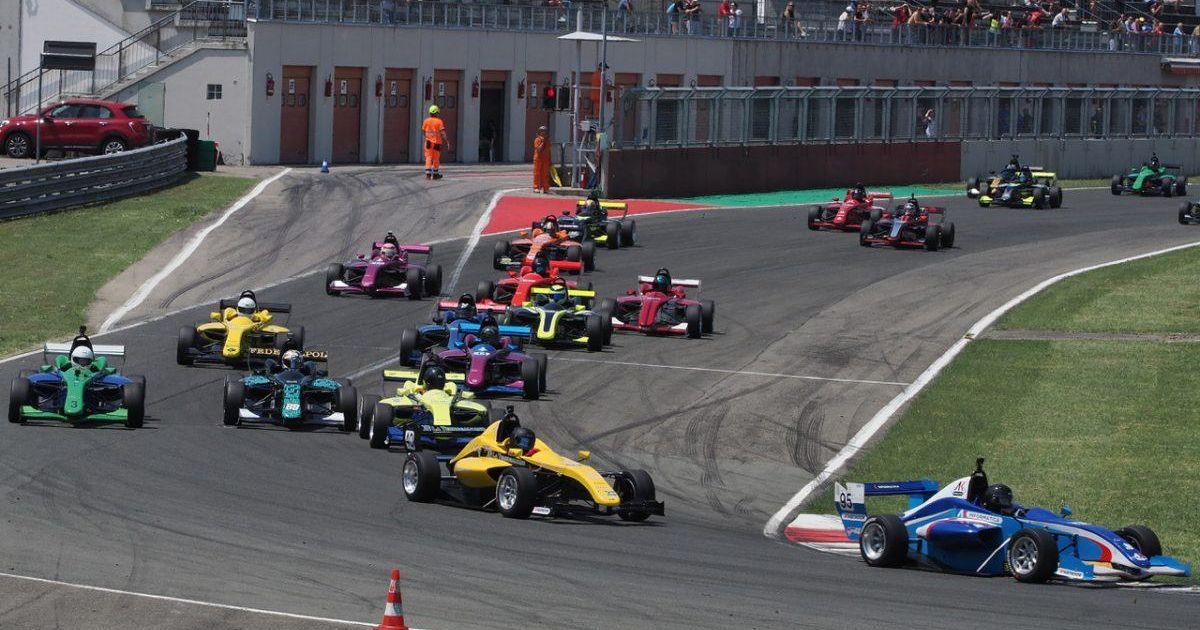 Formula X | Che show a Varano: esordio vincente per Tonizza nel Trofeo ...