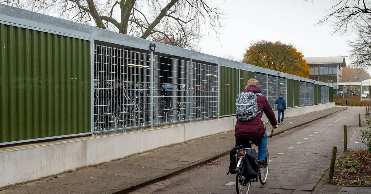 ETZ opent twee nieuwe fietsenstallingen voor medewerkers