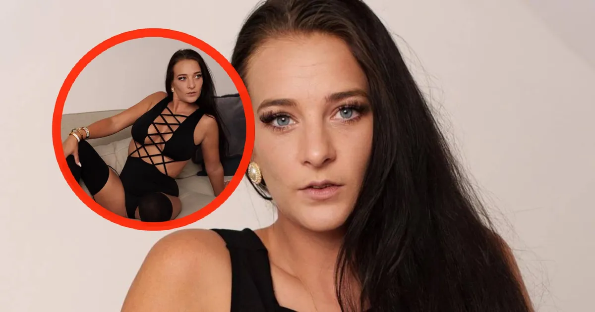 Foto: Nicol Kremers gooit beentjes wijd in knellend topje