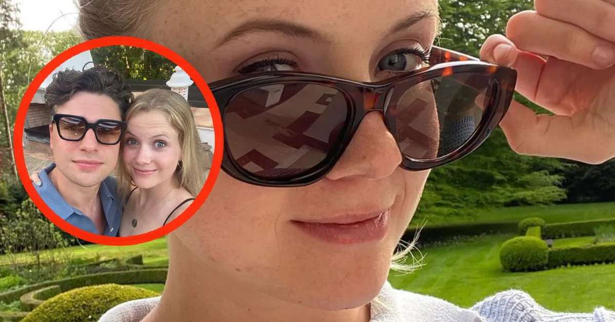 Foto: Noa Vahle maakt volgers wild met flinterdun jurkje zonder ondergoed