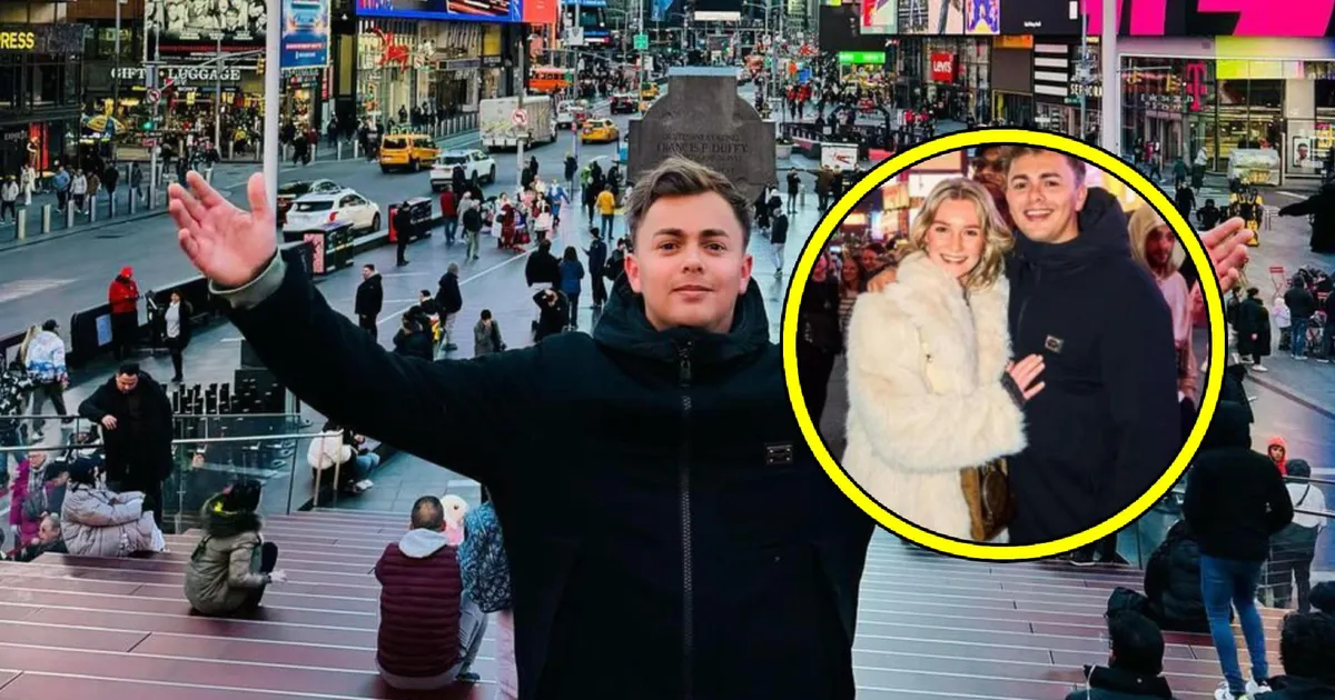 Foto: Zanger Flemming kan zijn knappe vriendin nu écht niet meer verstoppen