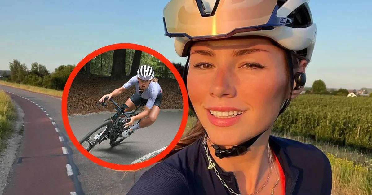 Video: Wielrenster Puck Moonen showt zichzelf zonder fietspakje