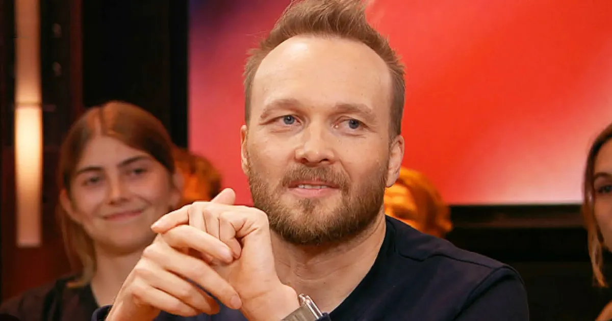Arjen Lubach, Malou Petter en meer: Dit waren de 5 meest schokkende tv-transfers van 2024
