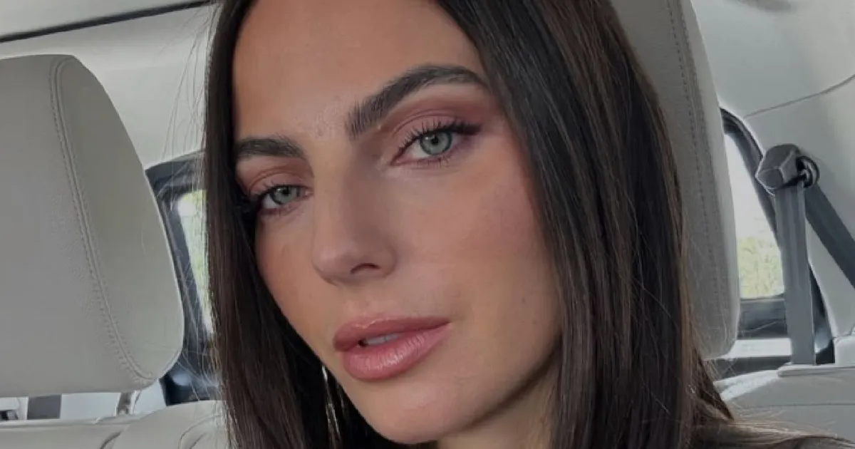 Kelly Piquet laat enorme bulten zien en pakt Max Verstappen in de lift