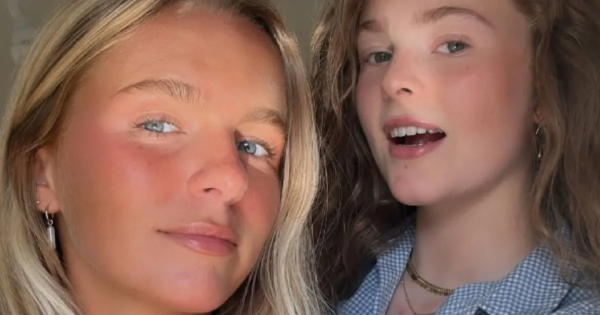 Lies Zhara onthult haar zusje en broertje die ontzettend op haar lijken
