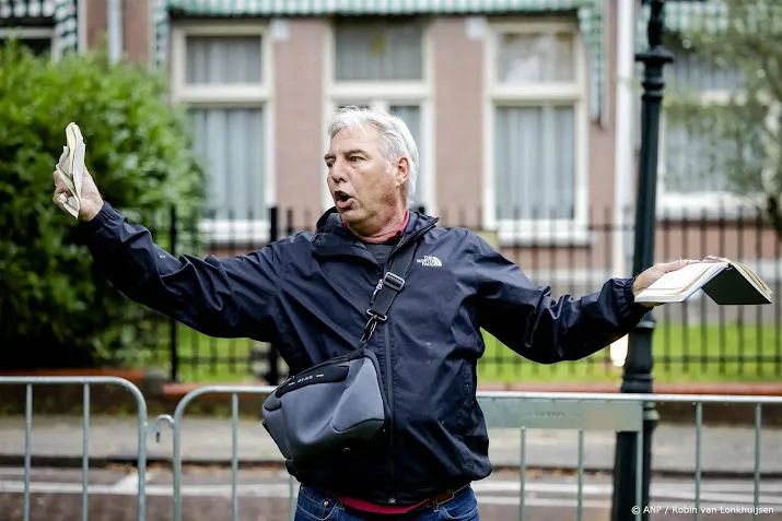 Arnhem legt Pegida-voorman gebiedsverbod voor 6 maanden op