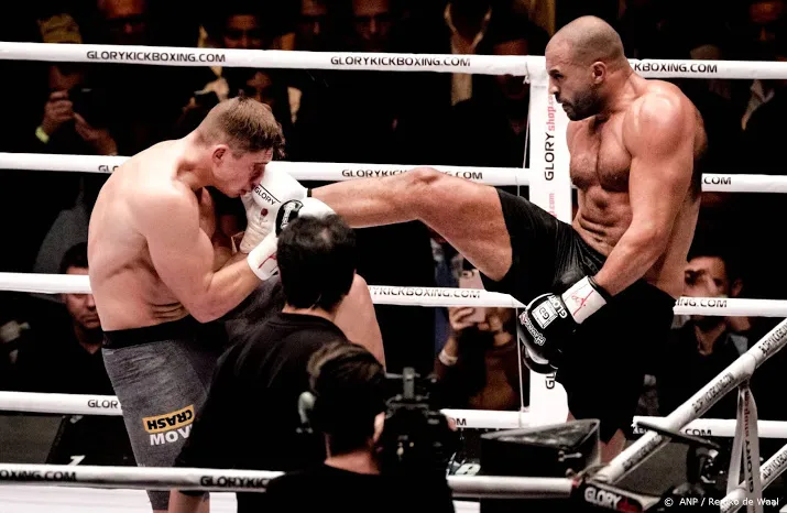 Gevecht Verhoeven - Badr Hari op 21 december