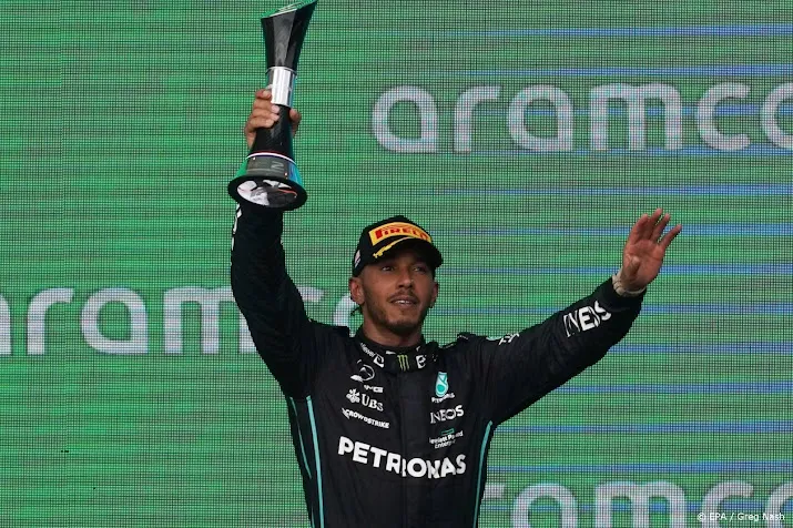 Hamilton is overtuigd van tekenen nieuw contract bij Mercedes