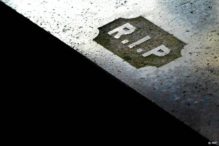 Negentig graven vernield op begraafplaats in Utrecht