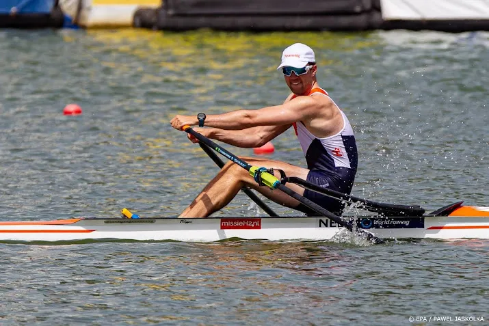 Roeier Twellaar meldt zich ook alleen aan wereldtop