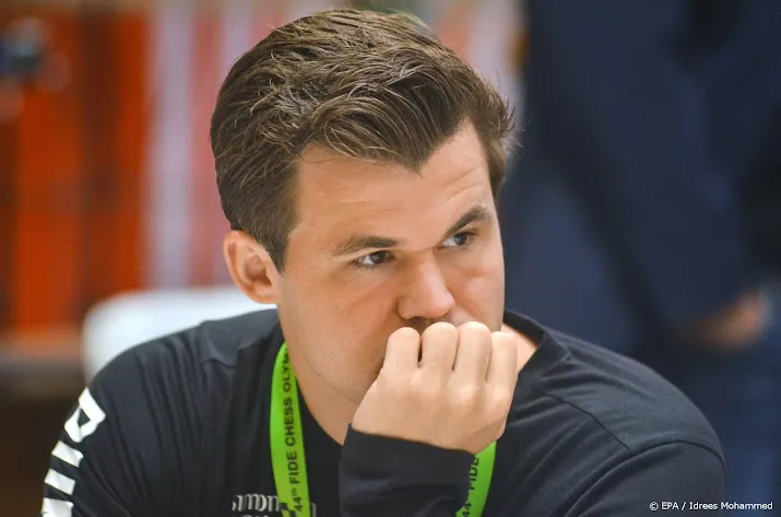 Schaker Carlsen reageert kort op schaakrel rond Niemann Schaker Carlsen reageert kort op schaakrel rond Niemann