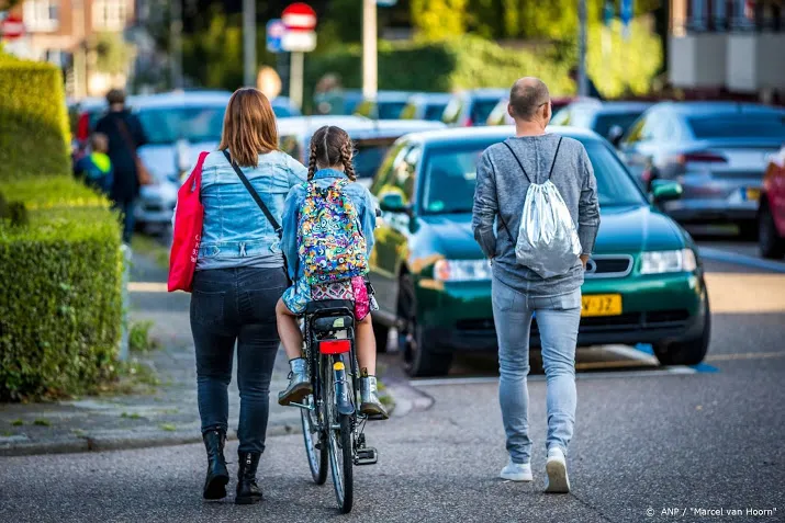 VVN-advies: breng kinderen op fiets of lopend naar school