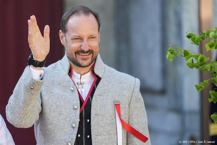 Haakon bij bezoek van schrijfster The Handmaid's Tale in Oslo