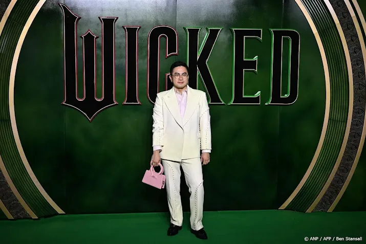 Bowen Yang kreeg paniekaanval op set van Wicked