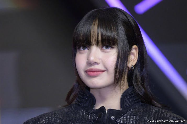 BLACKPINK-zangeres Lisa stelt livestream uit na vliegtuigramp