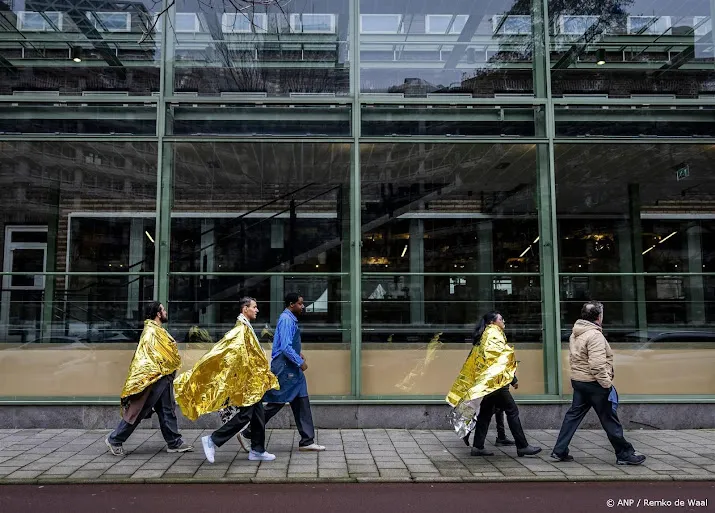 Indringer ministeries glipte mee naar binnen met medewerker