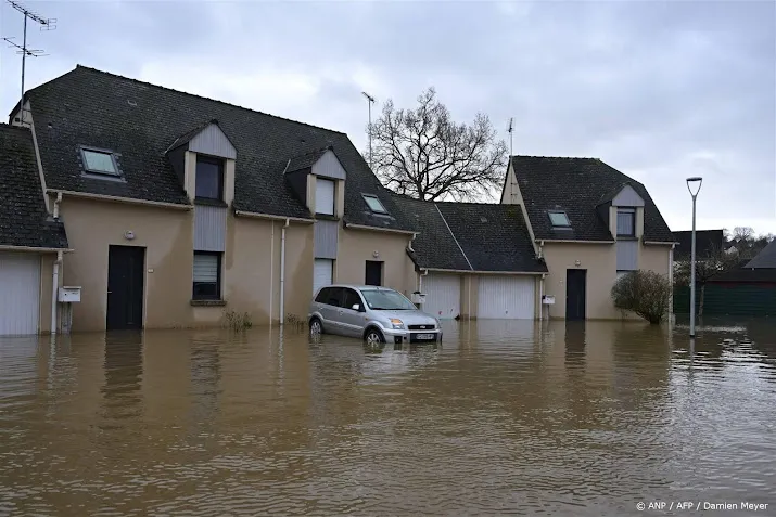 Grote overstromingen in Noordwest-Frankrijk door storm Herminia