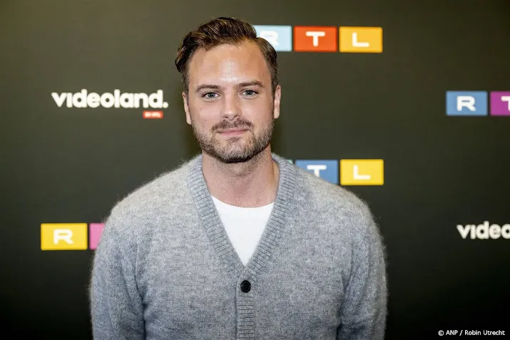 Jim Bakkum heeft flinke schaafwonden na val van trap