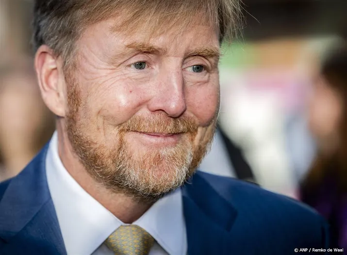 Koning Willem-Alexander opent gerenoveerd hoofdkantoor DNB