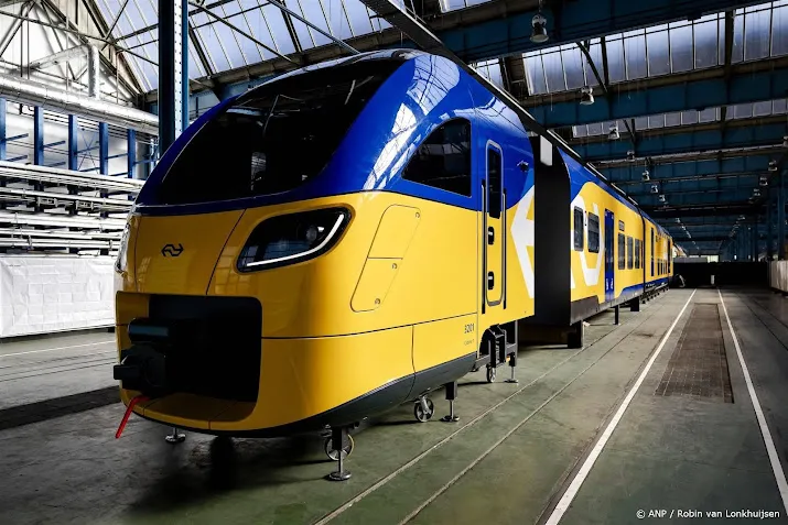 Nieuwe NS Dubbeldekkers Vertraging: Dienstregeling Begint in