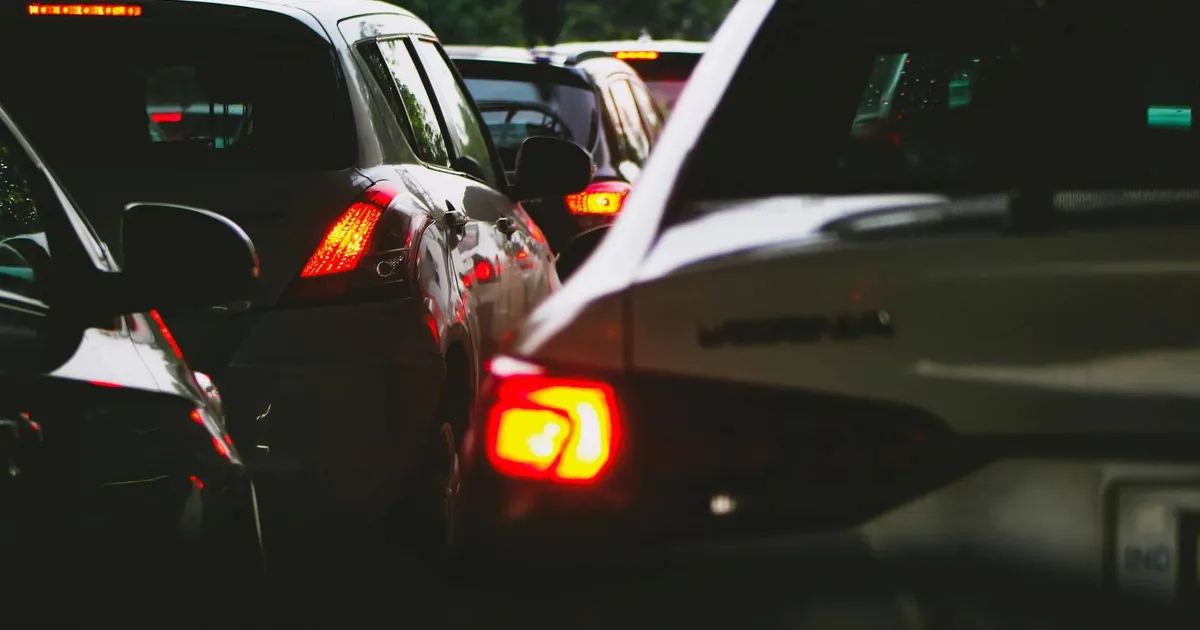 Slimmer en veiliger rijden: Hoe hogere-ordevaardigheden het verkeer ...