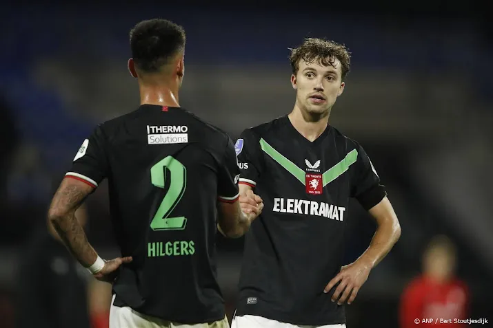 Trainer Farioli ziet veel spelers terugkeren bij Ajax